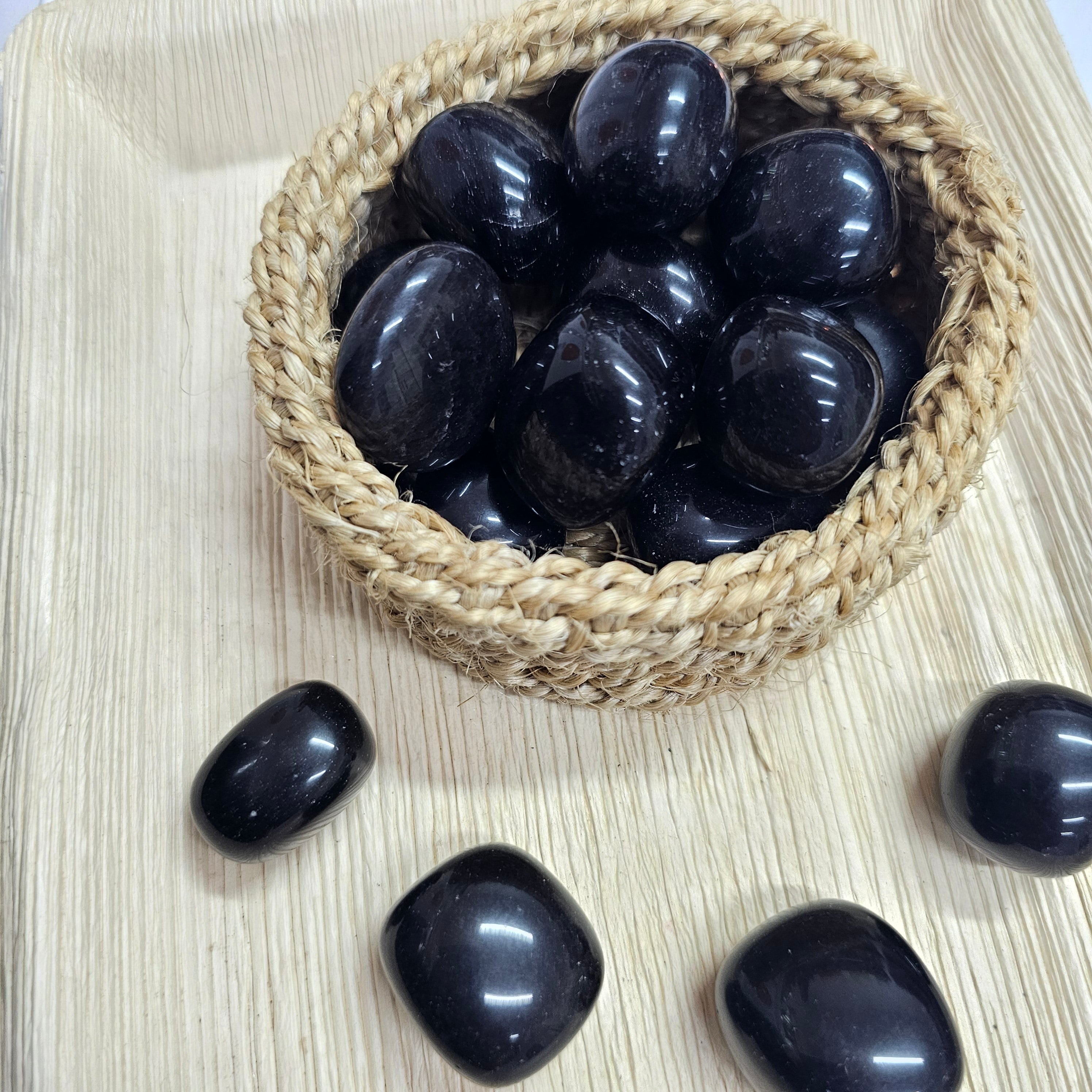 Black Tourmaline Tumblestone – soulcodewellness